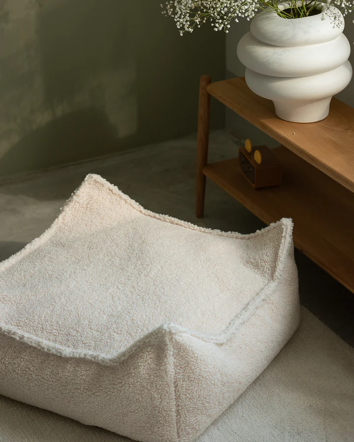 Pufa w kształcie kwadratu Teddy - Cream White Square BAHOME meble dla ...